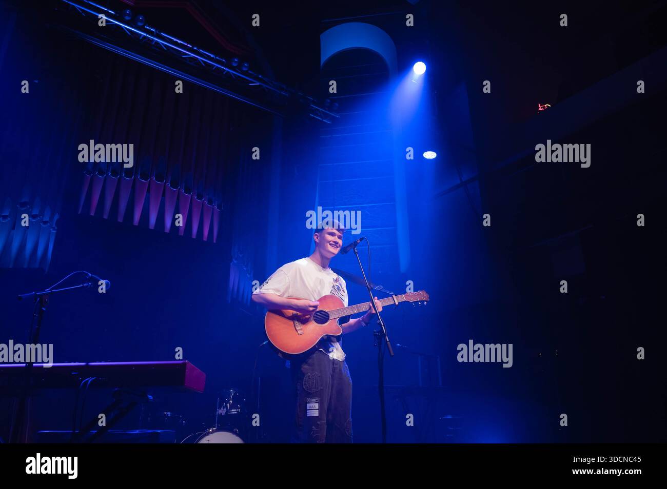 Pat Hamilton performing at Saint Lukes in Glasgow Tuesday 23rd December ...
