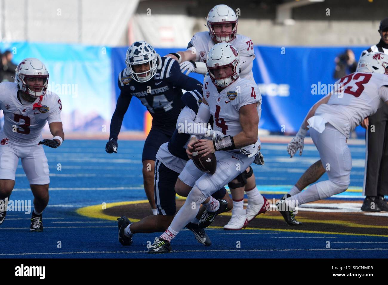 December 22 2025: Cougars quarterback Zev Echaus (4) in action during ...