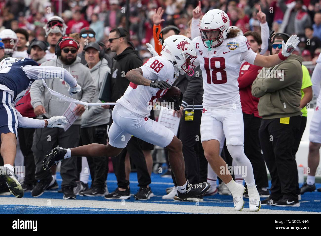 December 22 2025: Cougars wide receiver Mackenzie Alleyne (88) in ...