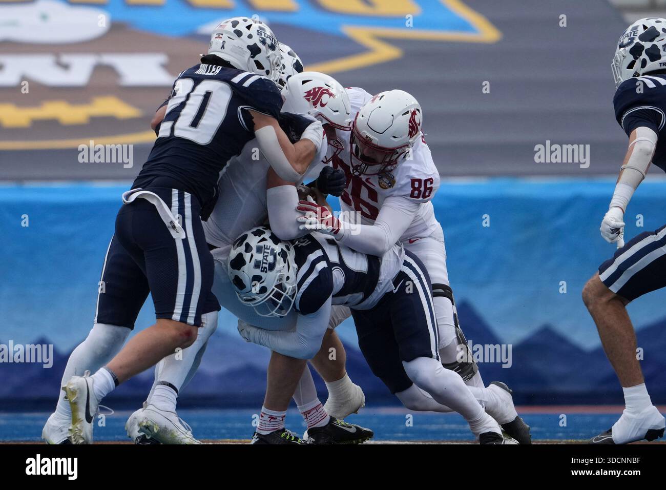 December 22 2025: Cougars quarterback Zev Echaus (4) in action during ...