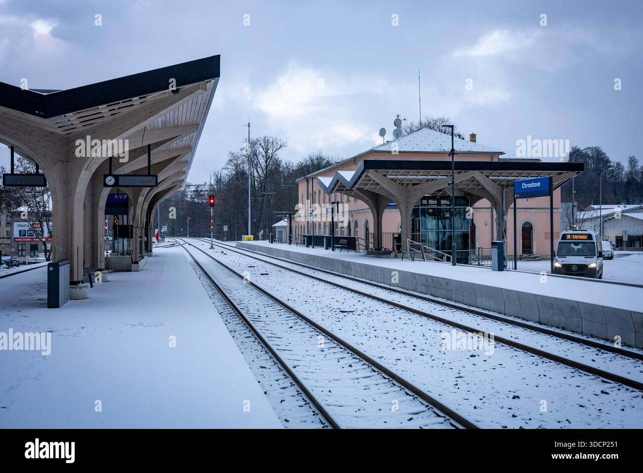 Regular train lines returned to reconstructed railway from Liberec ...