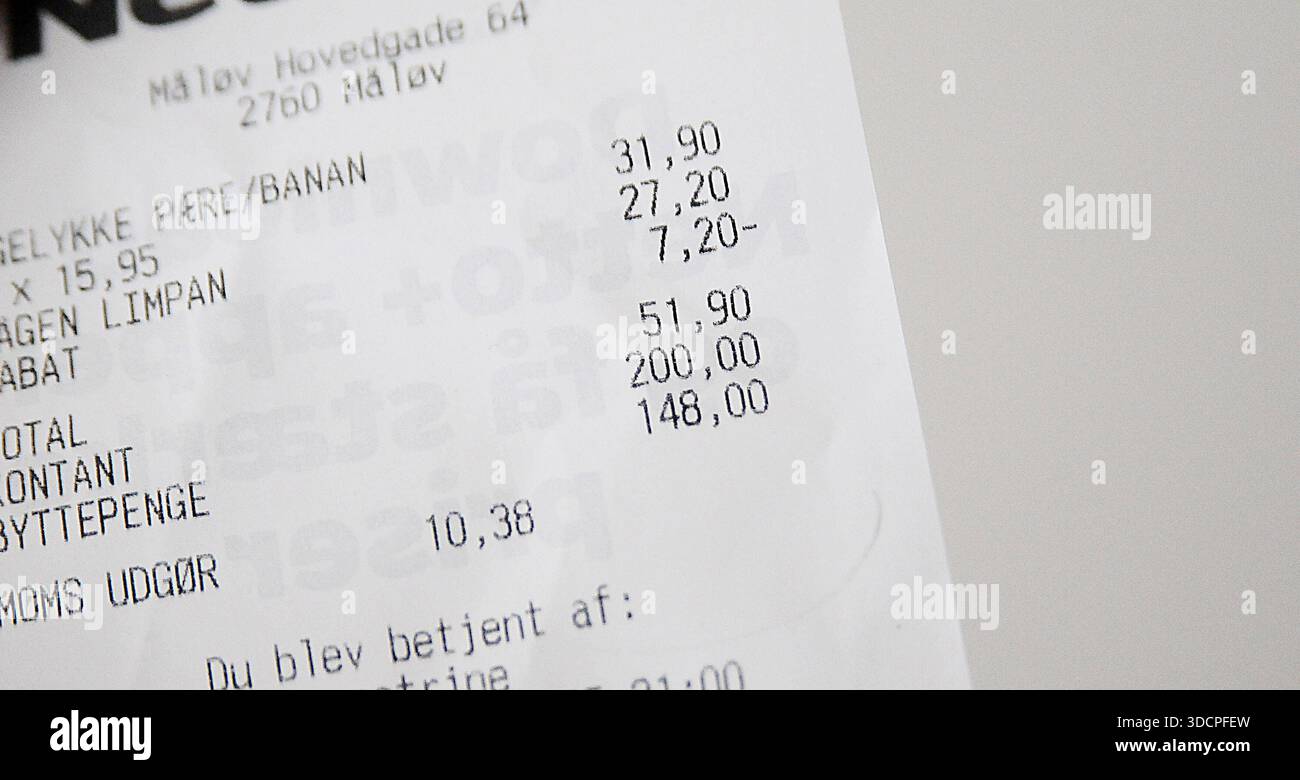 kASTRUP/Copenhagen/ Denmark/24 DECEMBER 2025/ grocery receipt in ...
