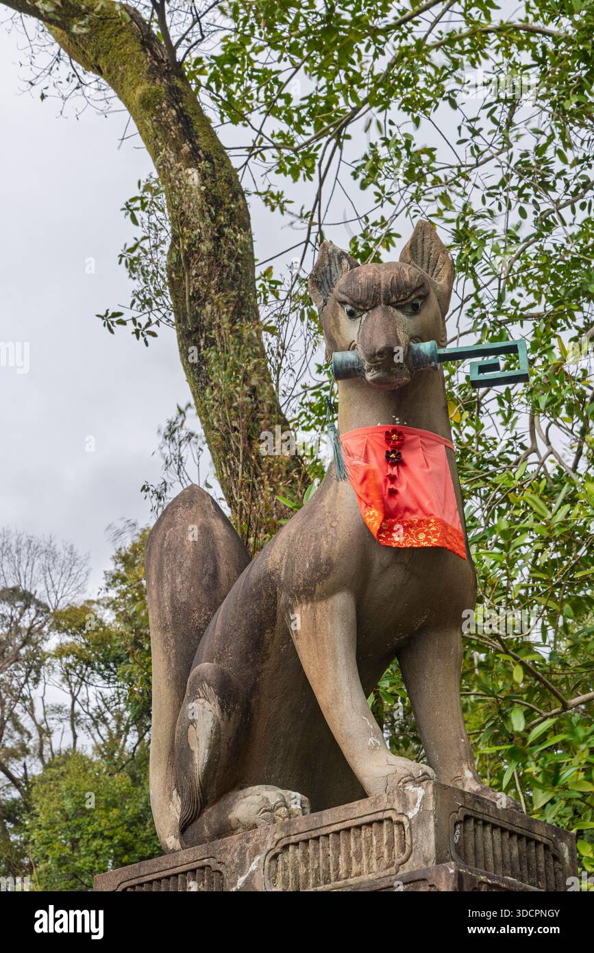 Cats, symbols of good luck, prosperity and protection in Shinto ...