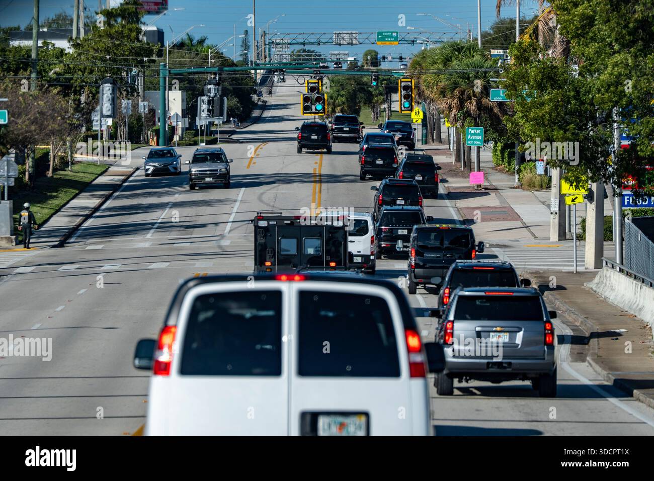 The motorcade for President Donald Trump rolls to Trump International ...