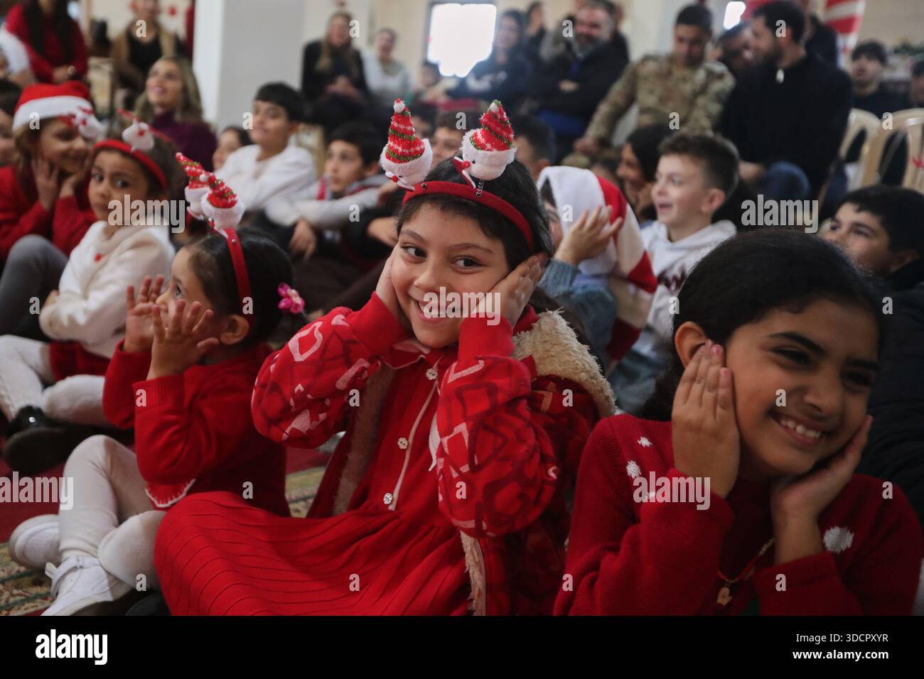 Children celebrate Christmas Eve in the southern Lebanese border ...