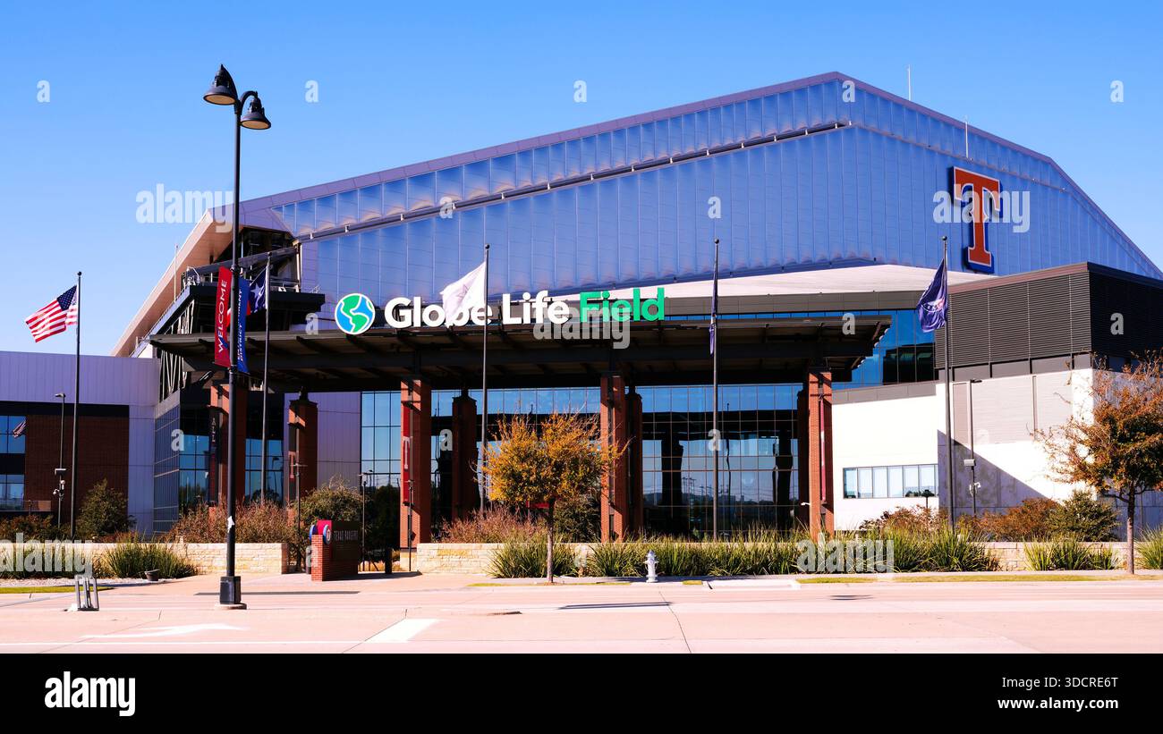 Globe life stadium hi-res stock photography and images - Alamy