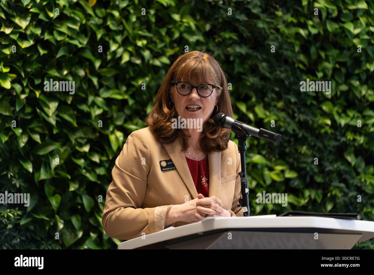Julie mccluskie hi-res stock photography and images - Alamy