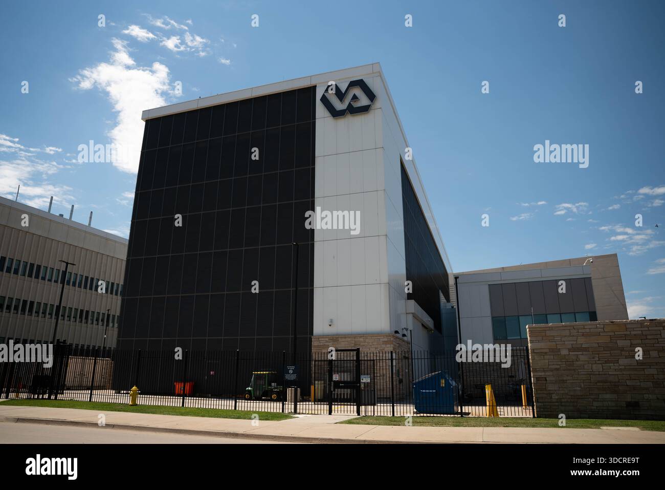 Veterans hospital aurora hi-res stock photography and images - Alamy
