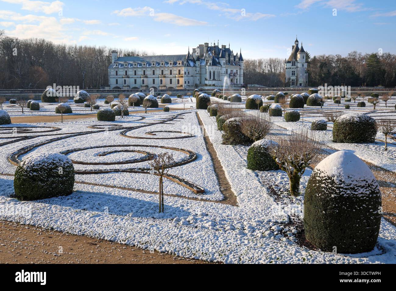 Snow-covered Chateau de Chenonceau on Christmas morning in Chenonceaux ...