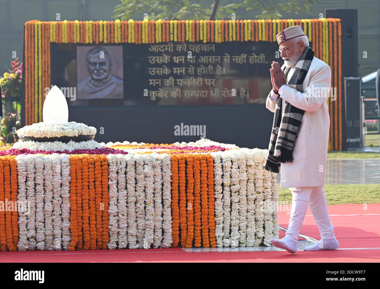Narendra modi atal bihari vajpayee hi-res stock photography and images ...