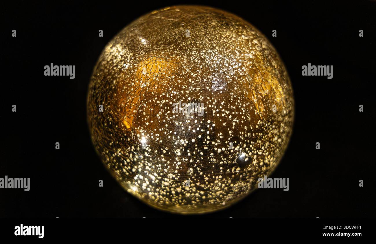 Spherical gold hi-res stock photography and images - Alamy