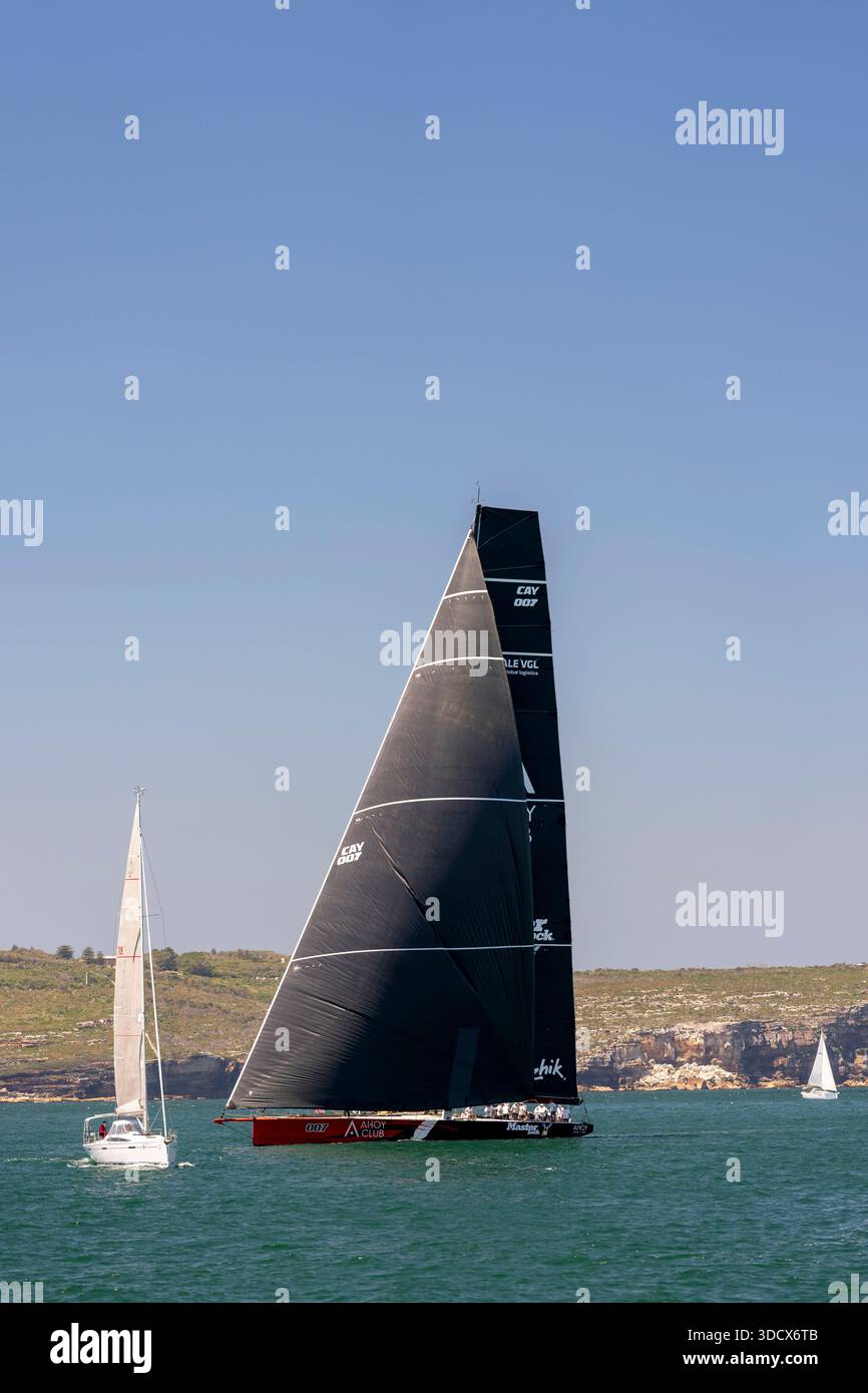 Masterlock Comanche - 2025 Sydney Hobert First across the line Maxi ...