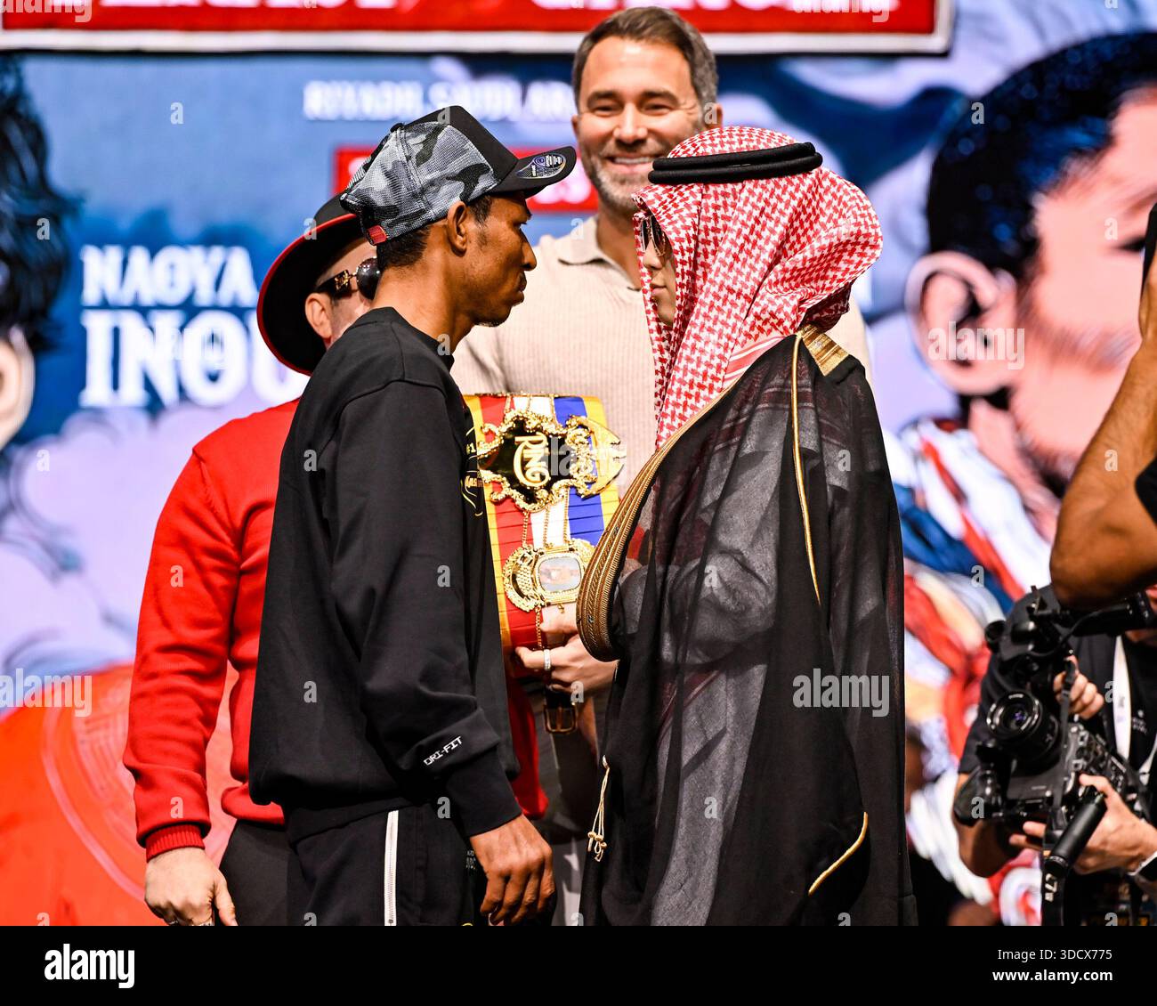 Willibaldo Garcia (L) of Mexico and Kenshiro Teraji of Japan face off ...