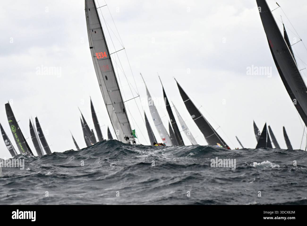 Competitors make their way through the heads during the start of 2025 ...