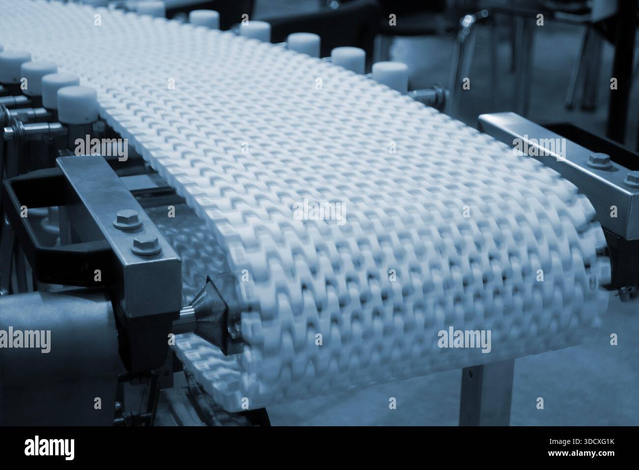 Modular belt rotary conveyor. Continuous movement system ...