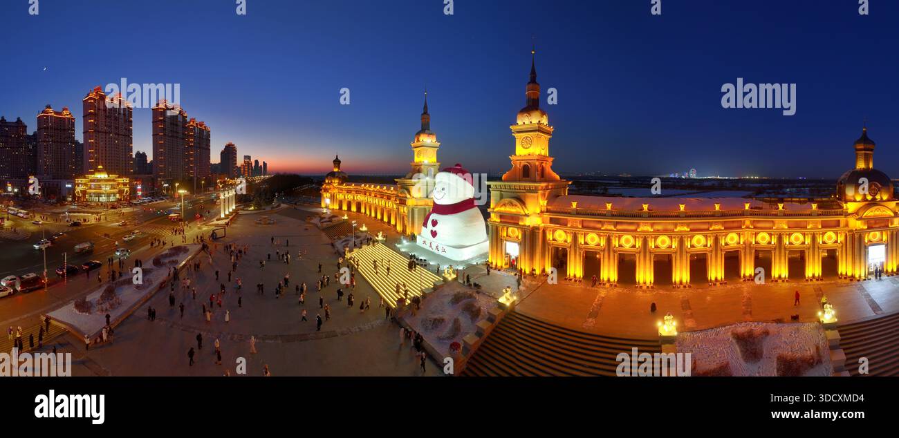 A 19-meter-high snowman dazzles with colorful lights at Qunli Music ...