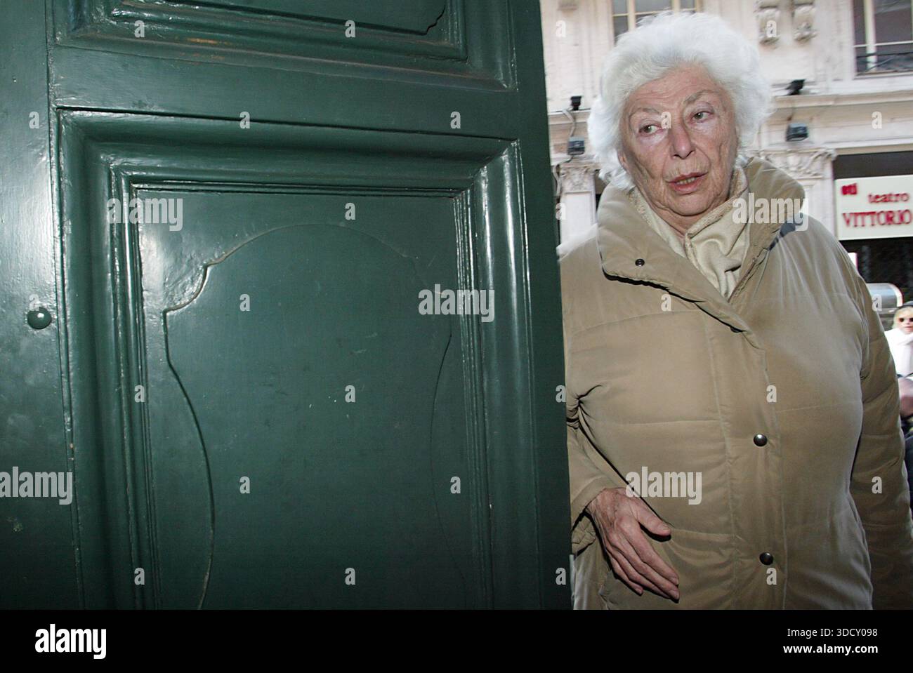 © Michele Ricci/ Lapresse 24 - 01 - 2005 Roma Interni Messa di ...