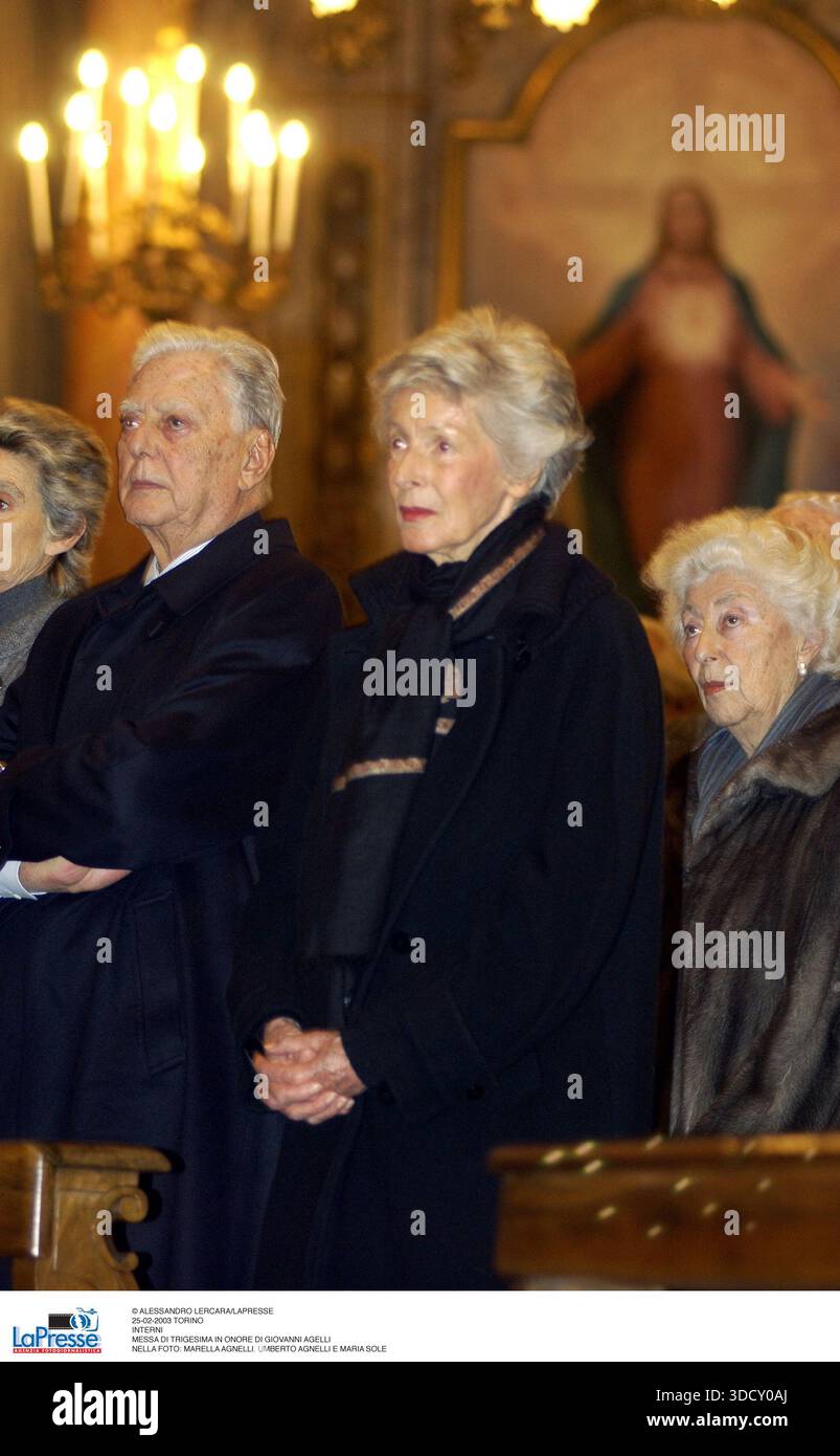 © ALESSANDRO LERCARA/LAPRESSE 25-02-2003 TORINO INTERNI MESSA DI ...