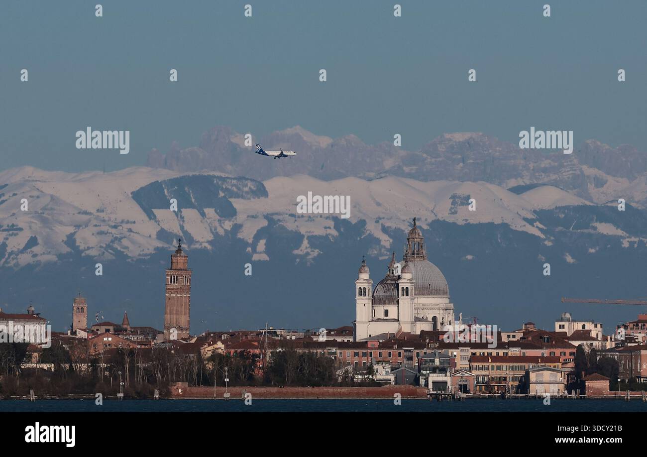 After the bad weather of December 26, 2025, Venice this morning offered ...