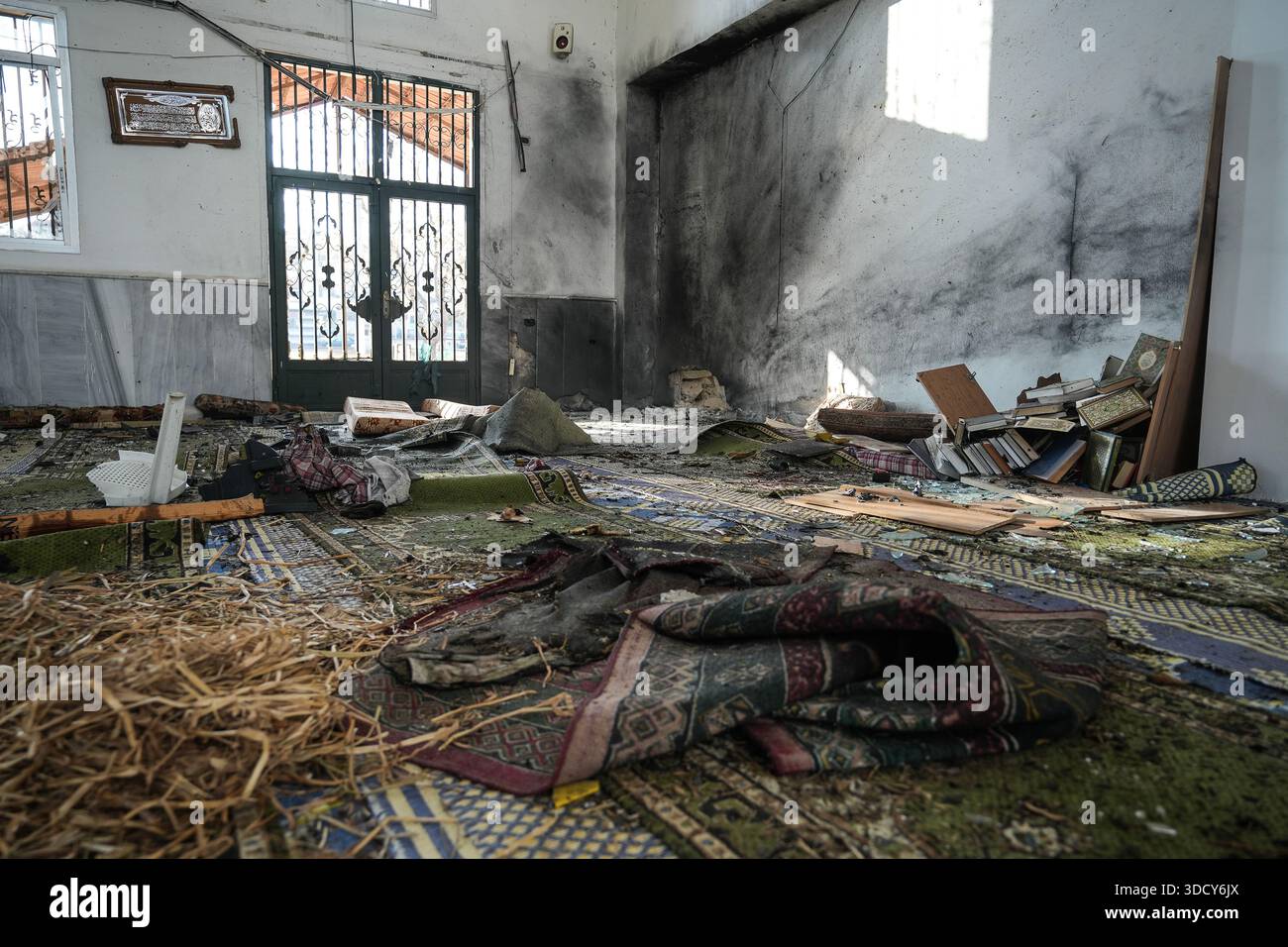 26 December 2025, Syria, Homs: The aftermath of an explosion in the Ali ...