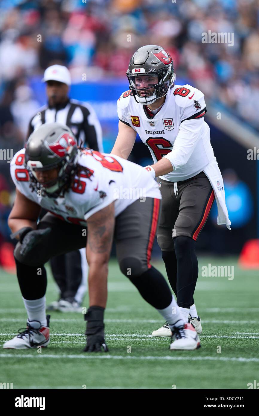 Tampa Bay Buccaneers quarterback Baker Mayfield (6) waits for the ball ...