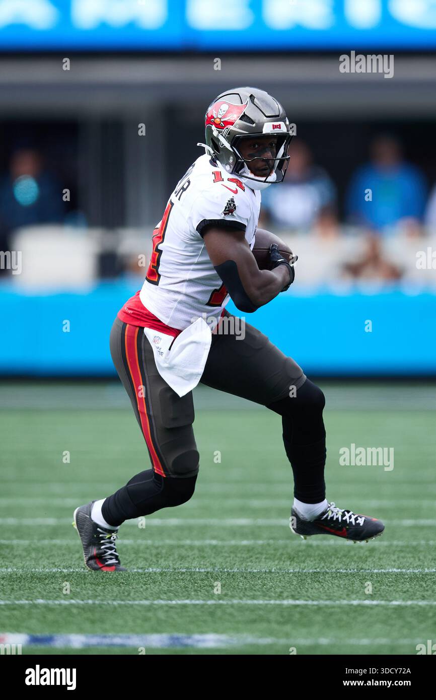 Tampa Bay Buccaneers wide receiver Chris Godwin Jr. (14) runs with the ...