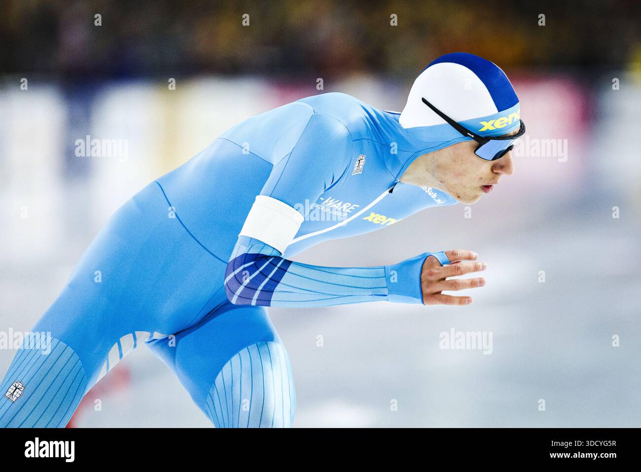 HEERENVEEN - Wisse Slendebroek in action during the men's 5000m on the ...