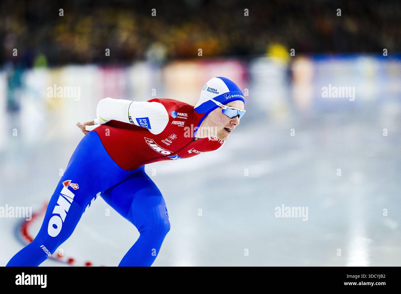 HEERENVEEN - Stijn van de Bunt in action during the men's 5000m on the ...