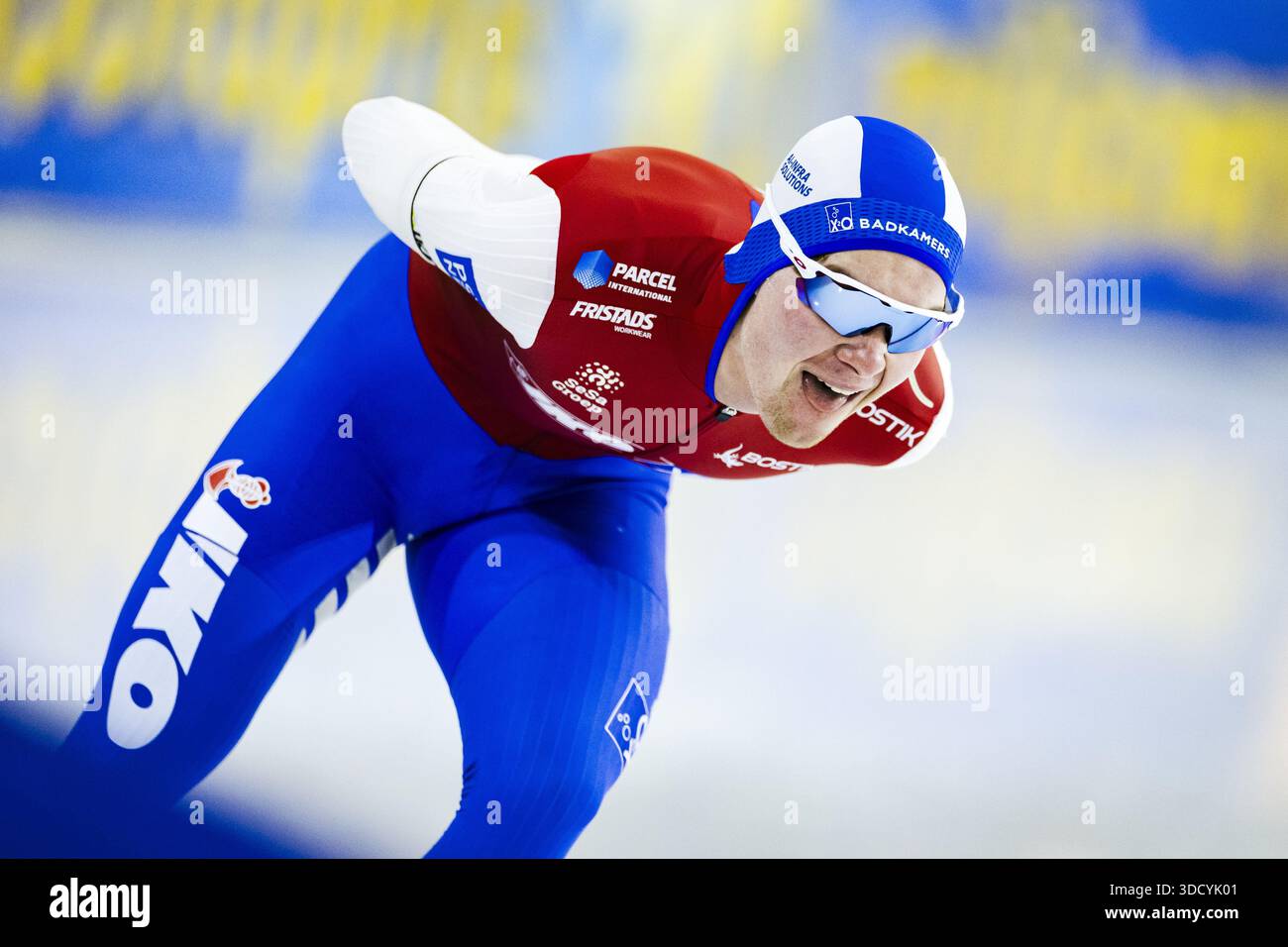 HEERENVEEN - Stijn van de Bunt in action during the men's 5000m on the ...