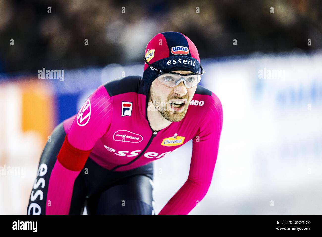 HEERENVEEN - Chris Huizinga in action during the men's 5000m on the ...