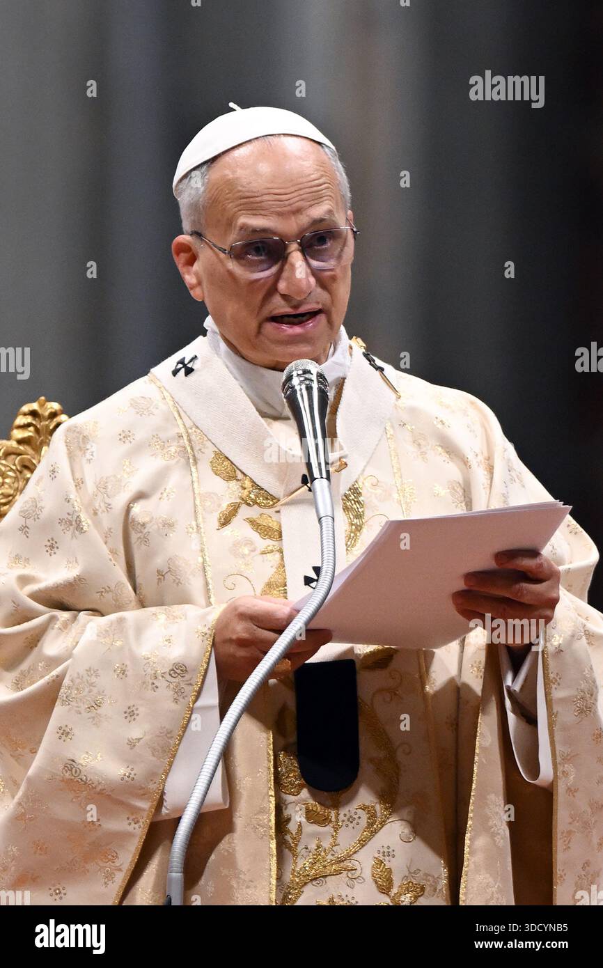 **NO LIBRI** Italy, Rome, Vatican, 2025/12/25 .Pope Leo XIV performs ...