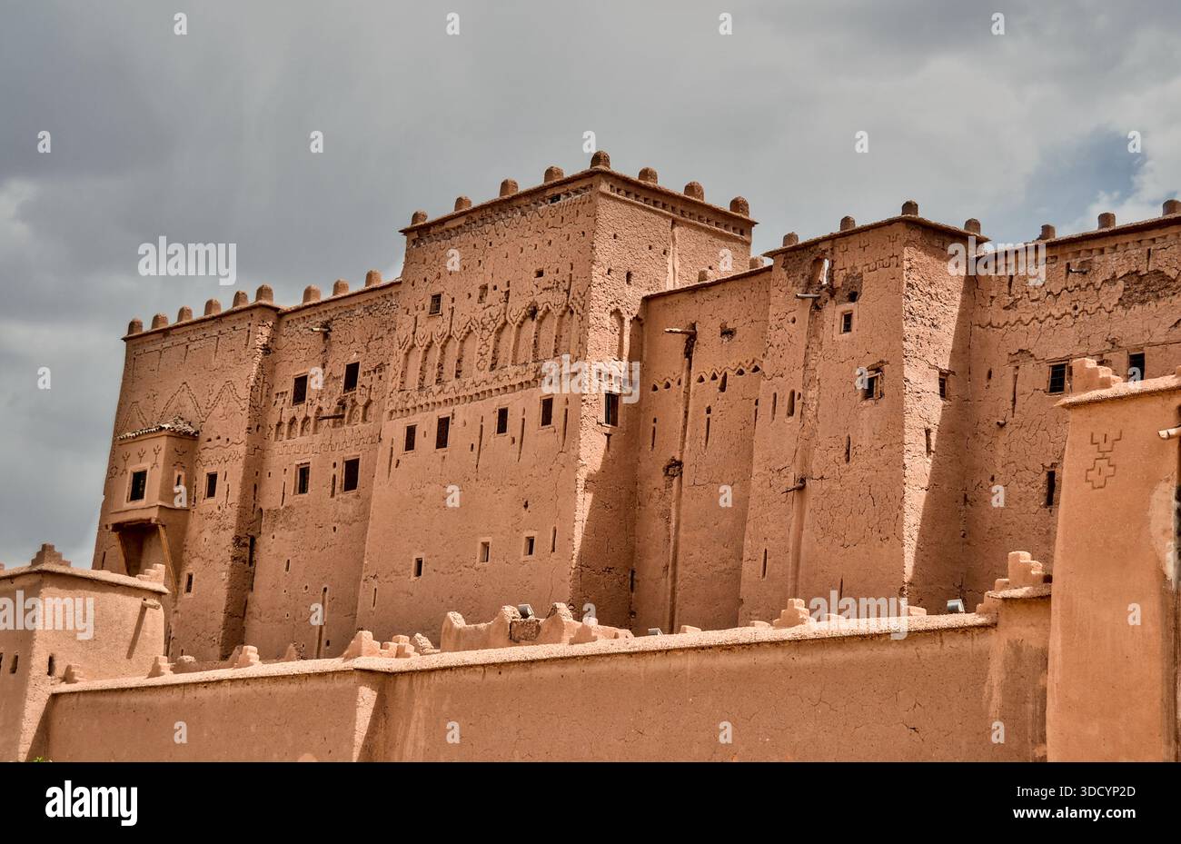 Traditional moroccan earthen architecture hi-res stock photography and ...