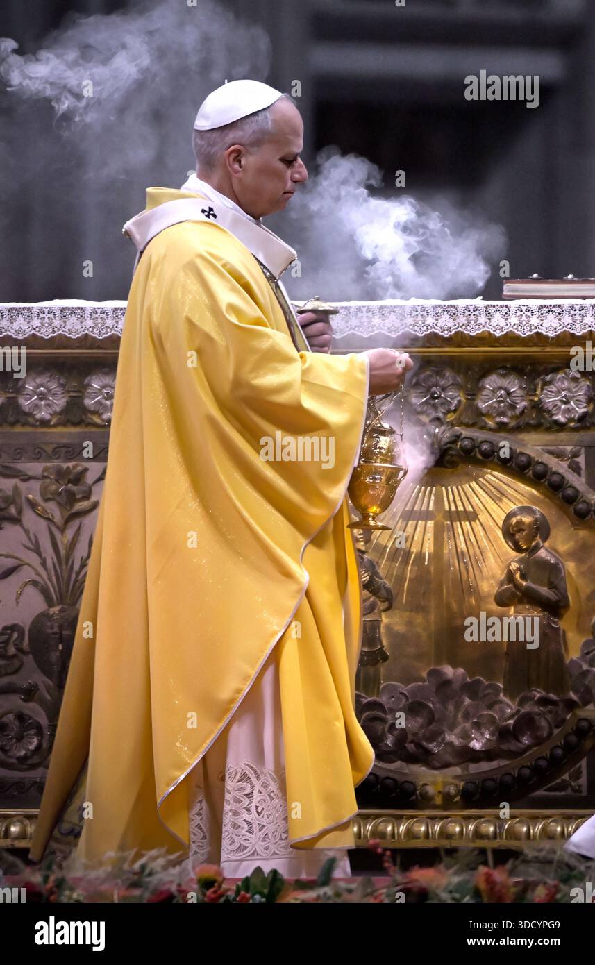 VATICAN CITY, VATICAN - DECEMBER 24: Pope Leo XIV the St. Peter's ...