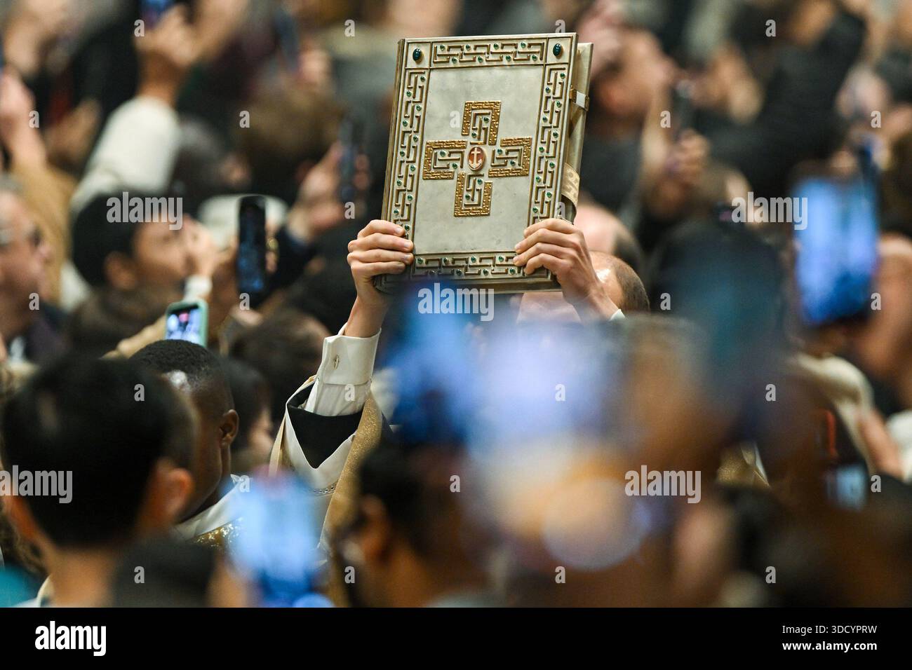 **NO LIBRI** Italy, Rome, Vatican, 2025/12/25 .Pope Leo XIV performs ...