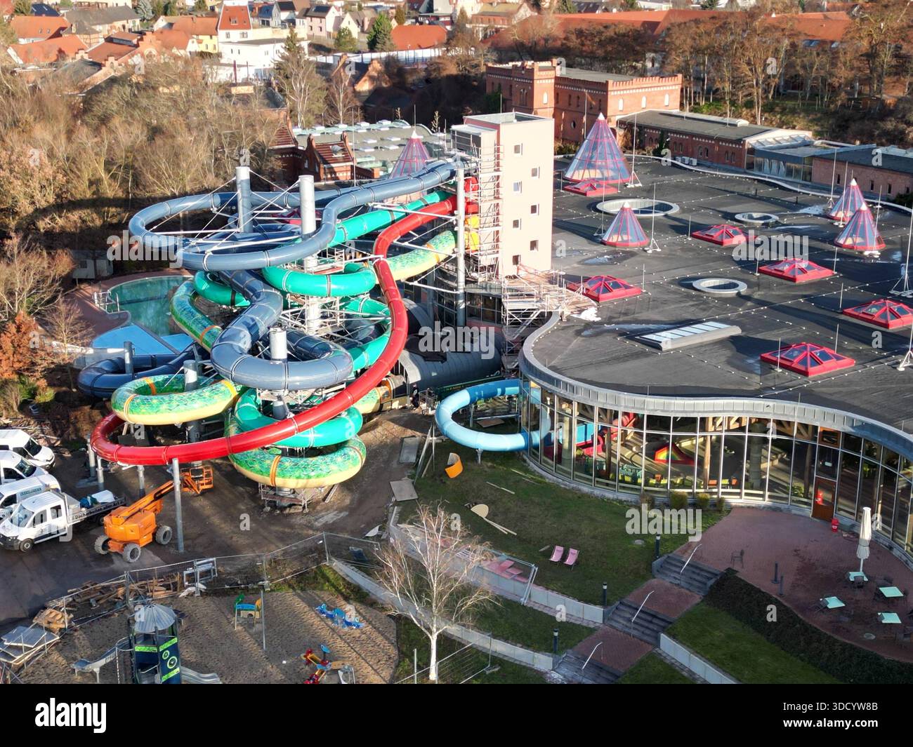 18.12.2025 // Halle Saale Ansicht Stadtansicht Luftbild Luftaufnahme ...