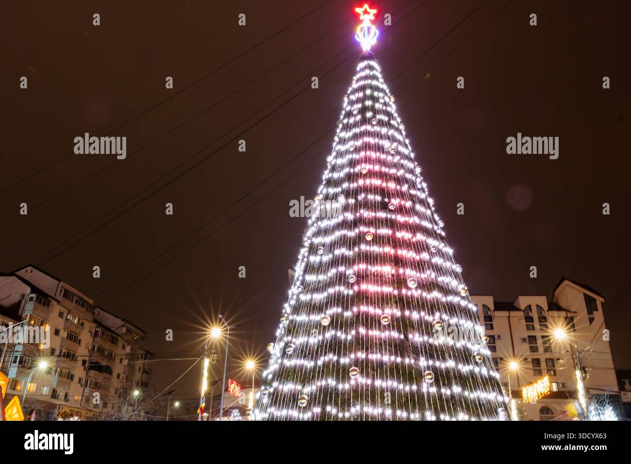 Targoviste christmas market decorated hi-res stock photography and ...