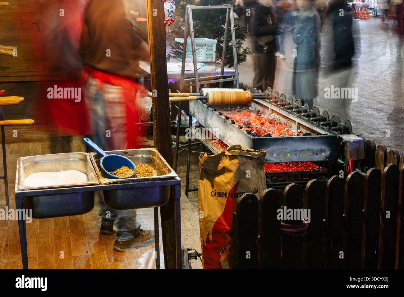 Targoviste christmas market decorated hi-res stock photography and ...