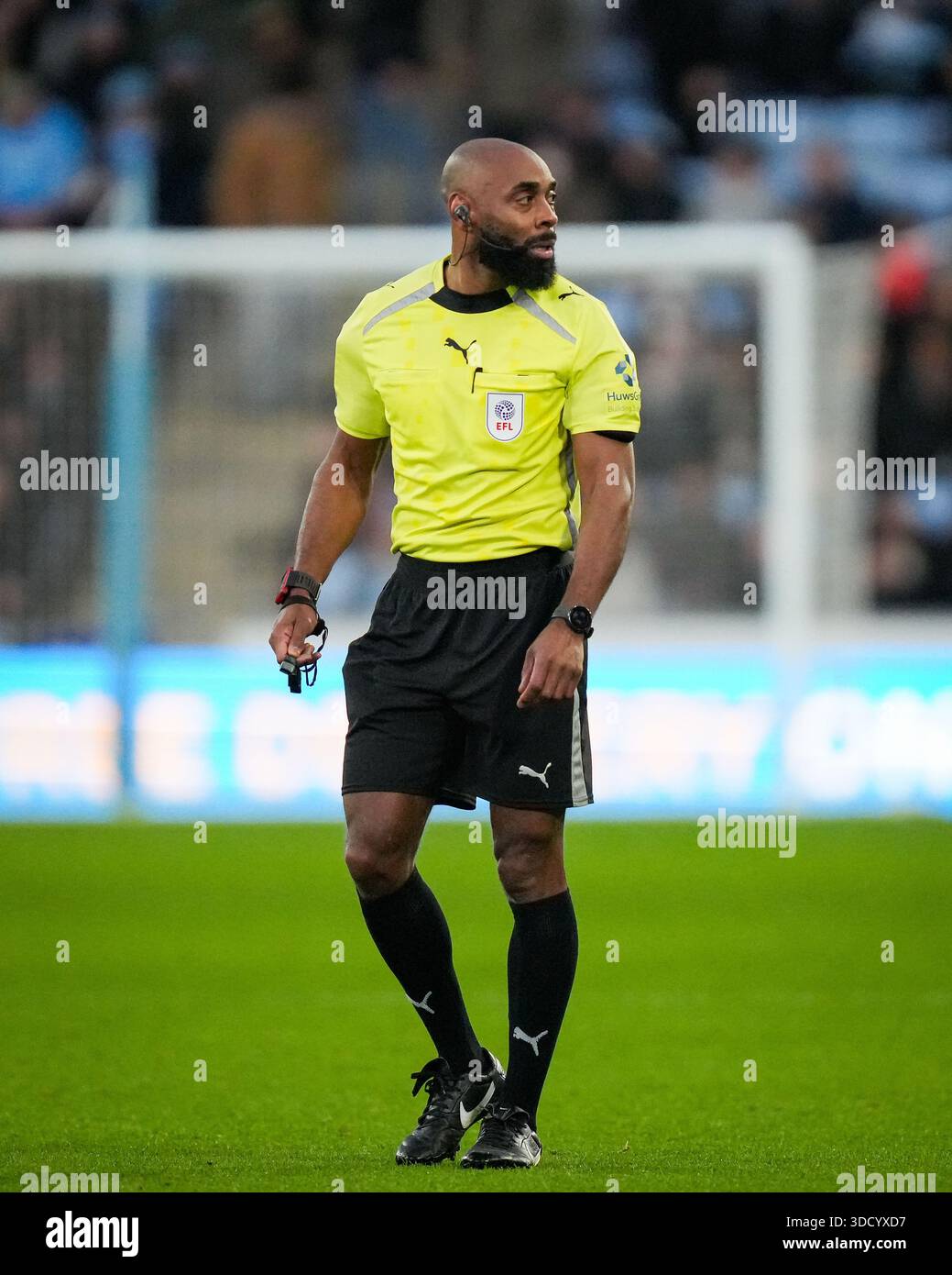 Referee Samuel Allison during the Sky Bet Championship match Coventry ...