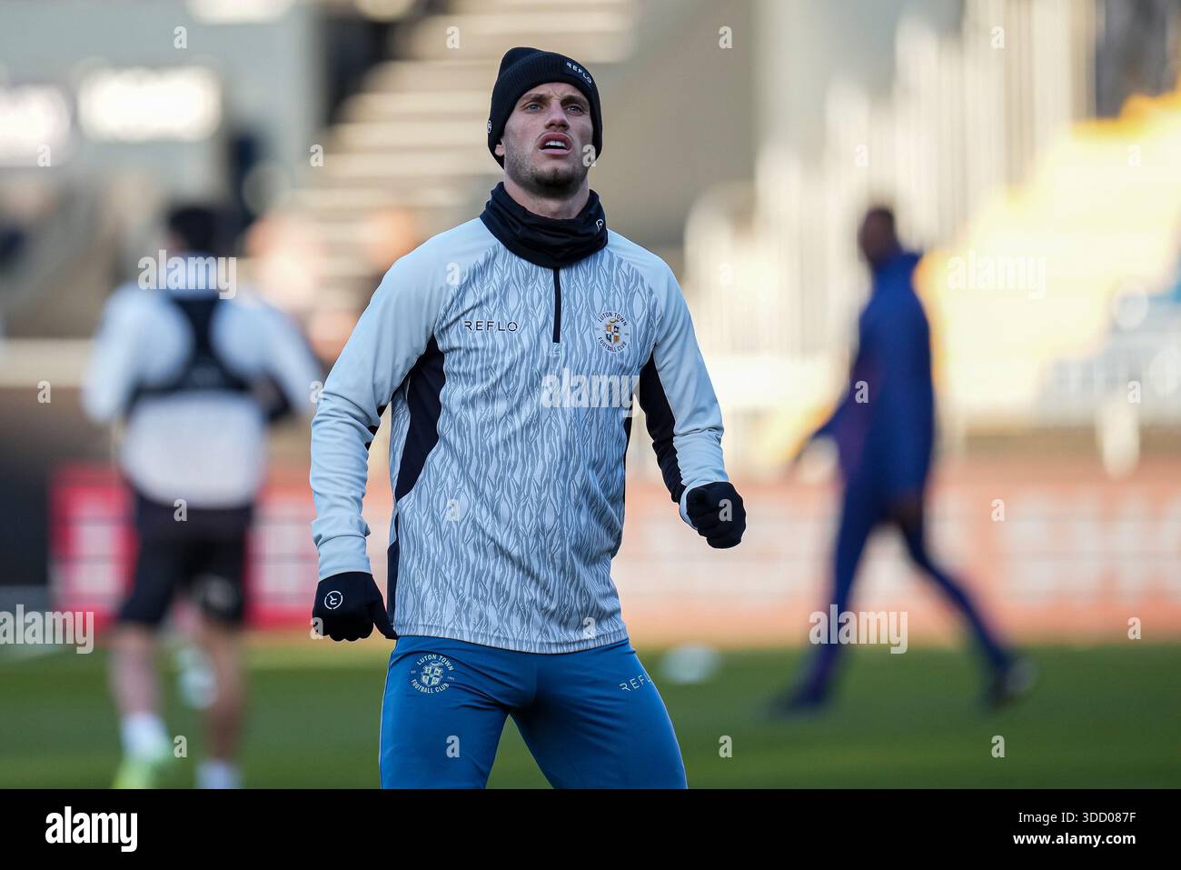 Jerry Yates (9) of Luton Town warms up ahead of the Sky Bet League 1 ...