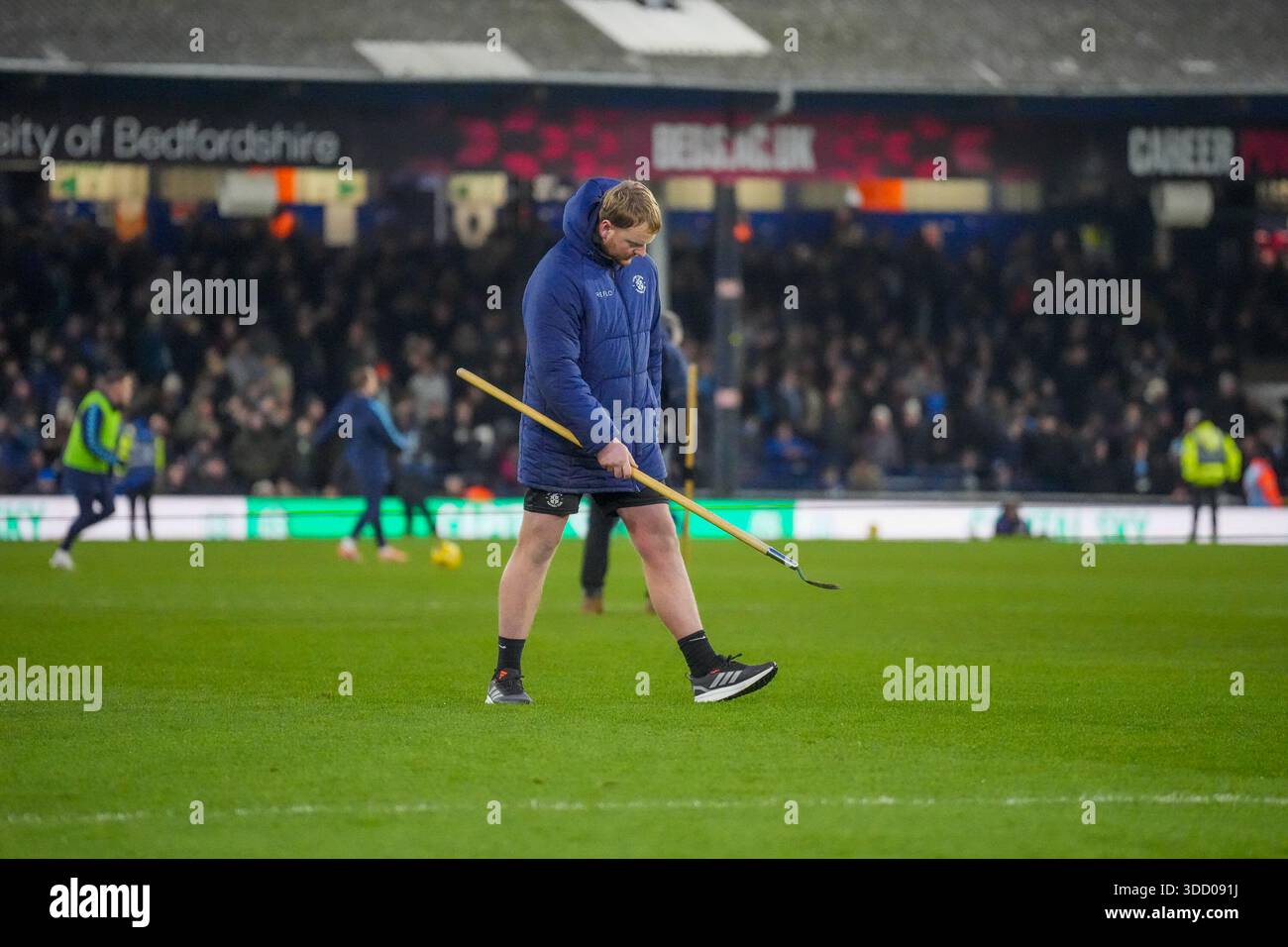 Luton Town ground staff during the Sky Bet League 1 match between Luton ...
