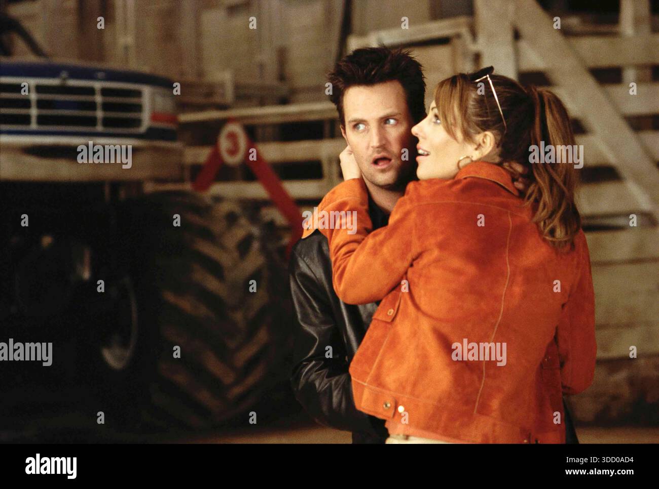 MATTHEW PERRY & ELIZABETH HURLEYin Serving Sara Filmstill - Editorial ...