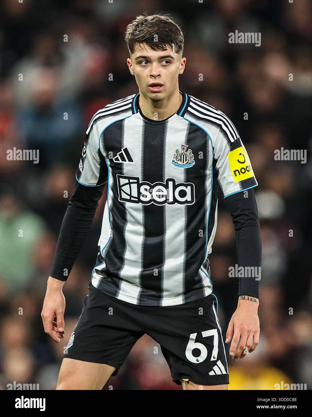 Lewis Miley of Newcastle United during the Premier League match ...