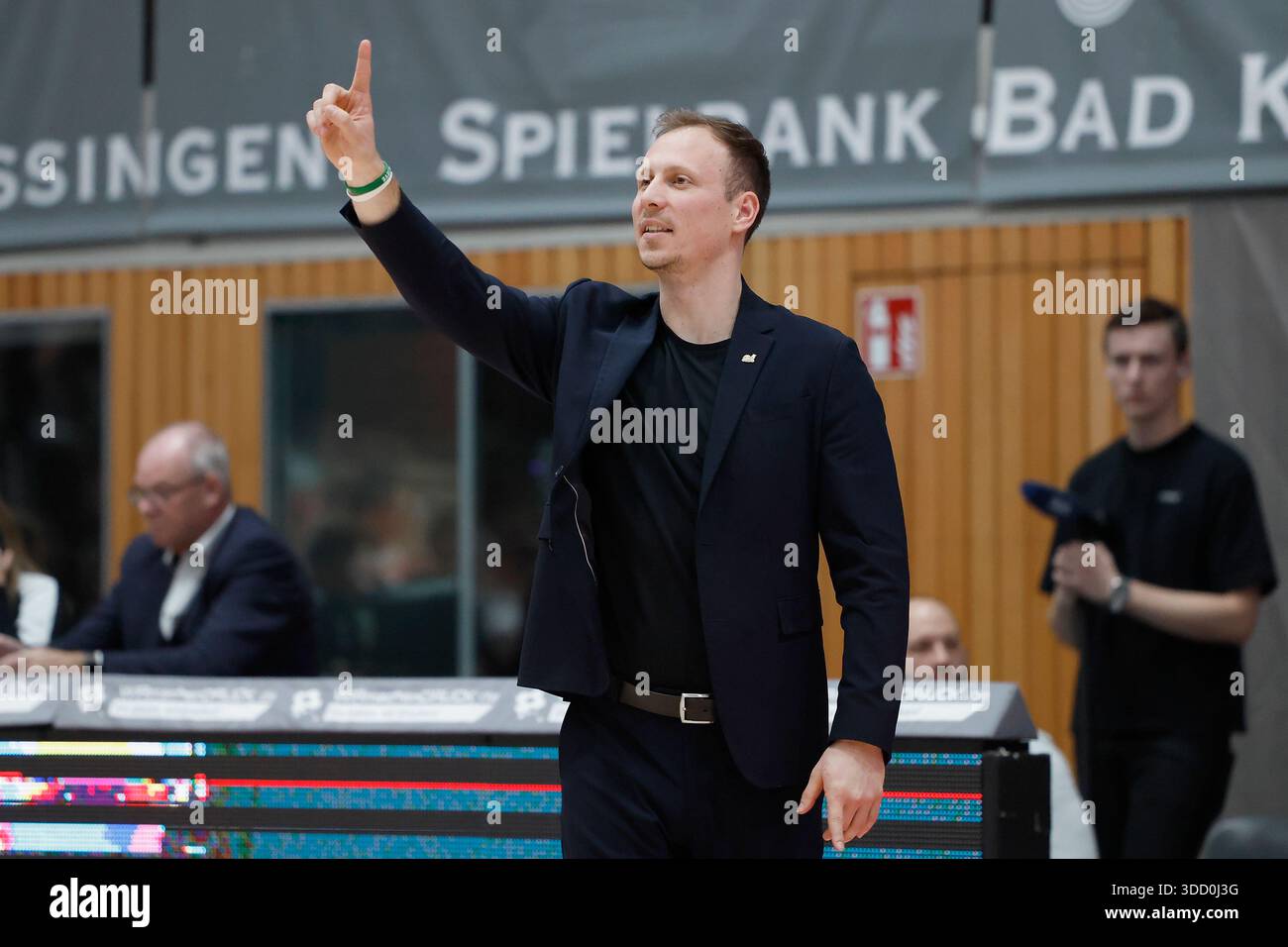 v. l. n. r.: Headcoach Jacques Schneider (VET-CONCEPT Gladiators Trier ...