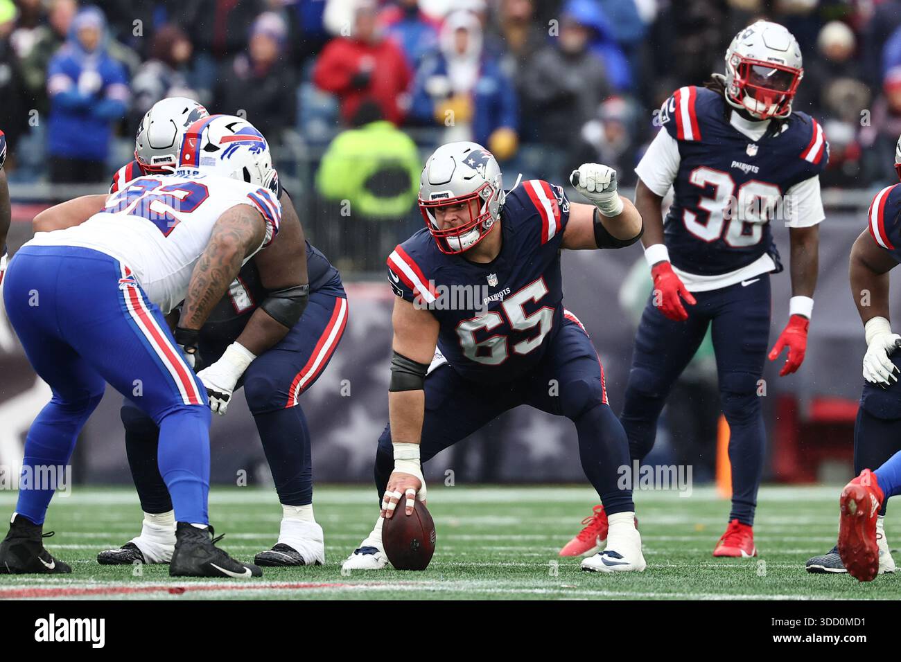 New England Patriots center Garrett Bradbury calls signals against the ...