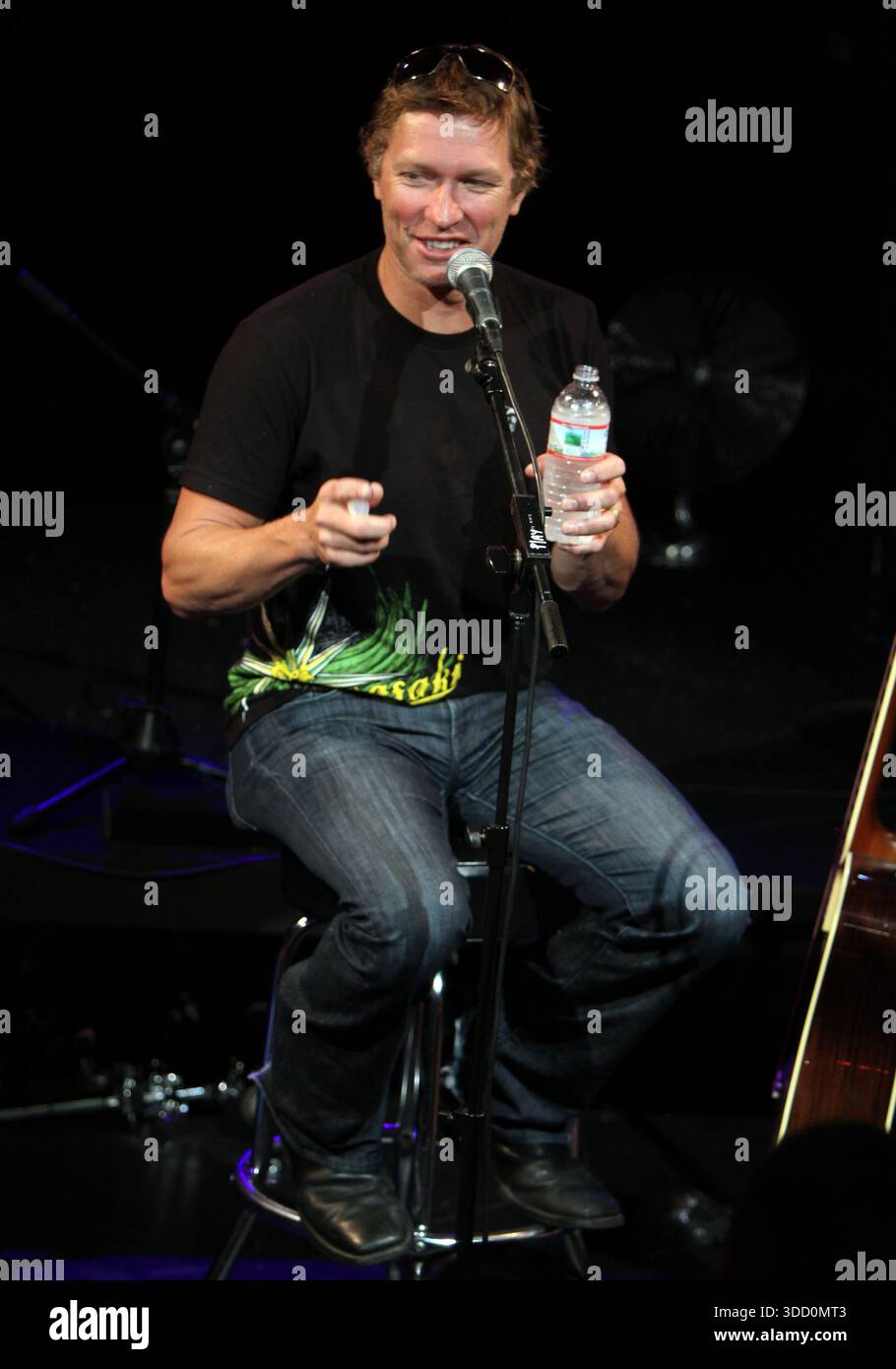 June 9, 2010 - Nashville, TN - Craig Morgan held his annual fan club ...