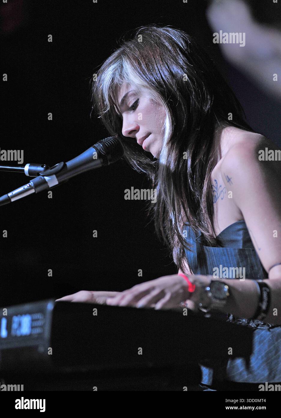 19 October 2010 - Pittsburgh, PA - Pop singer CHRISTINA PERRI performs ...