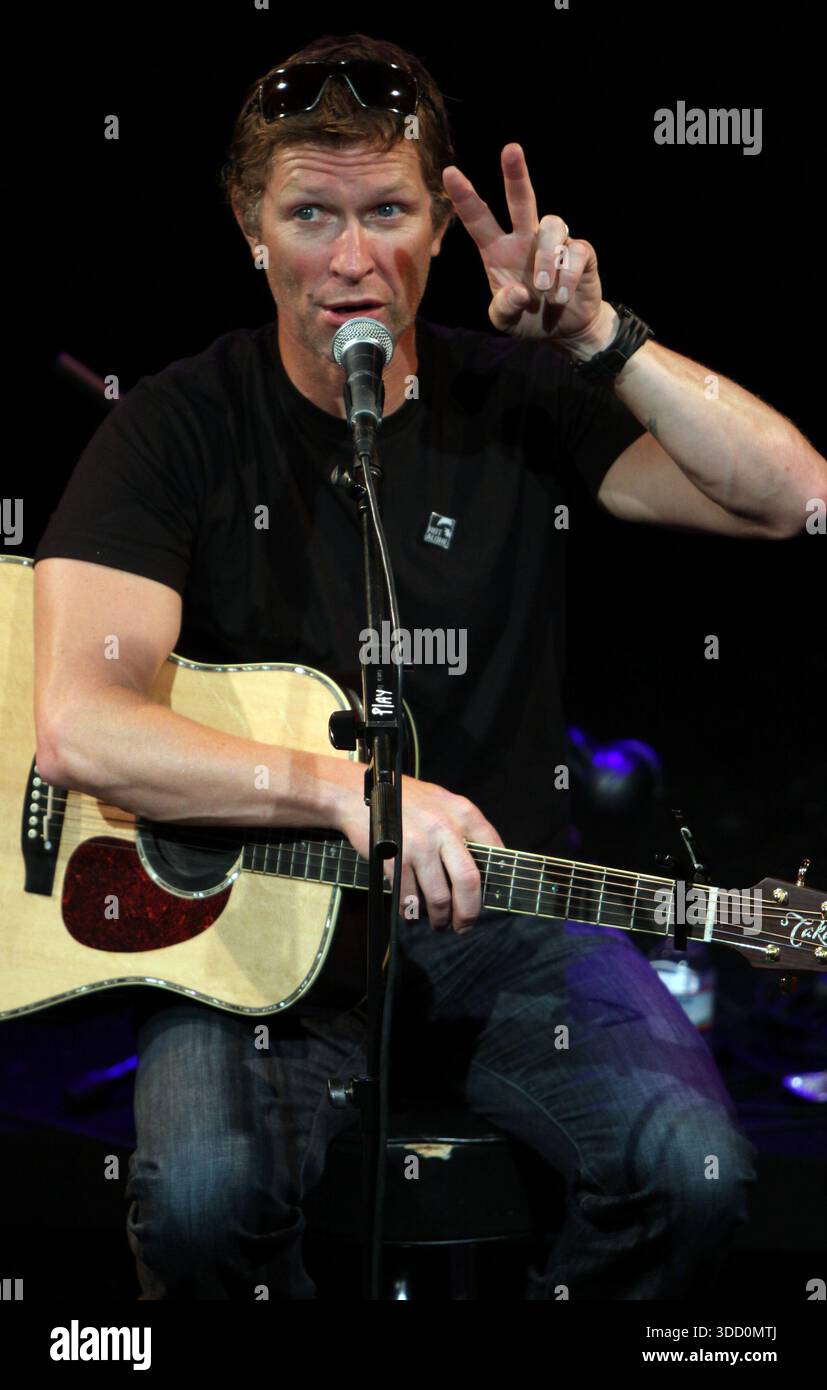 June 9, 2010 - Nashville, TN - Craig Morgan held his annual fan club ...
