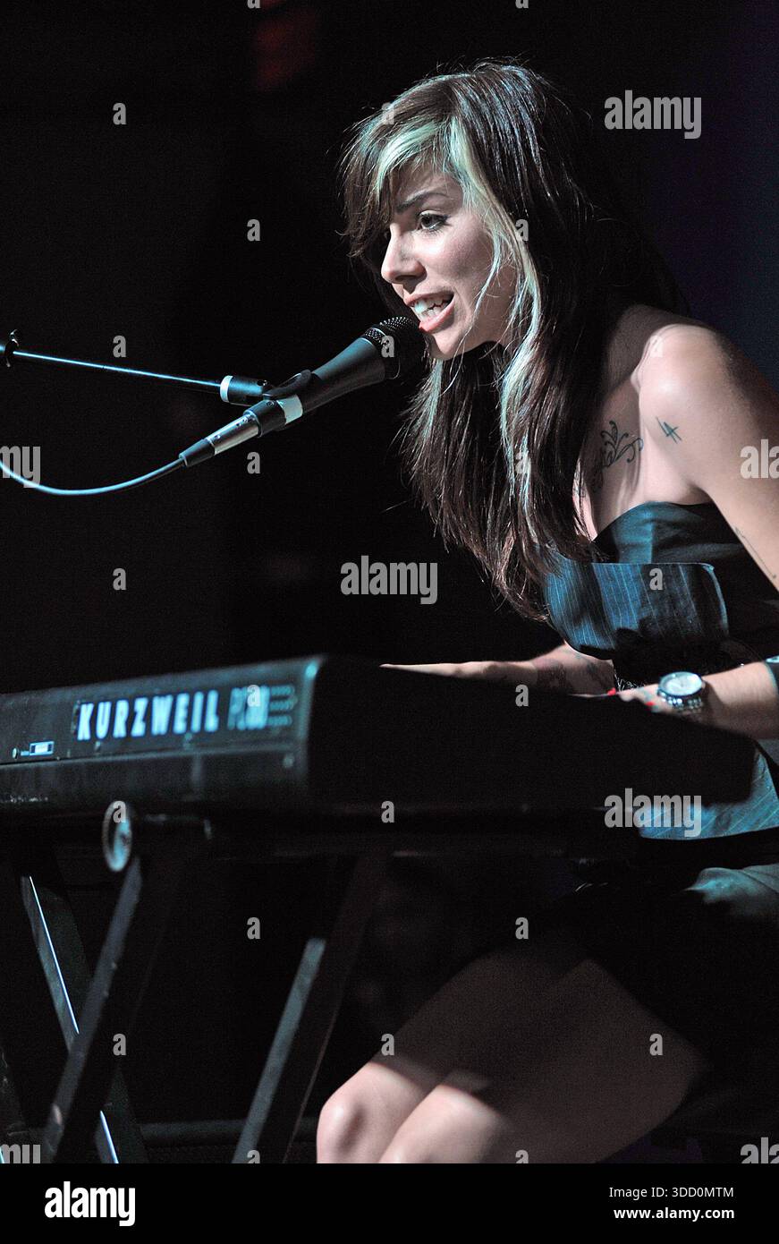 19 October 2010 - Pittsburgh, PA - Pop singer CHRISTINA PERRI performs ...