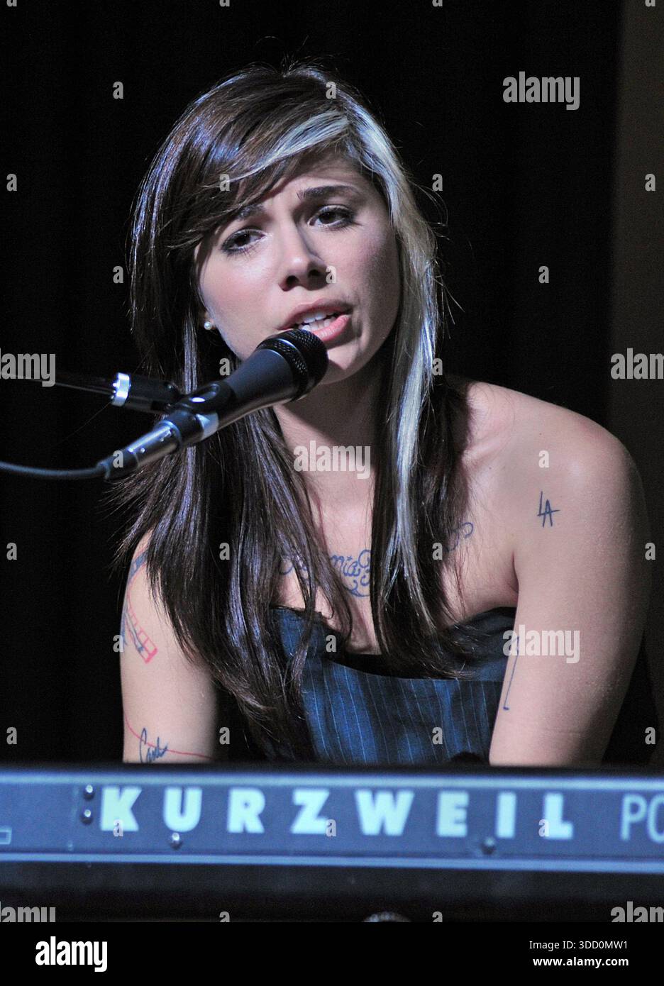 19 October 2010 - Pittsburgh, PA - Pop singer CHRISTINA PERRI performs ...