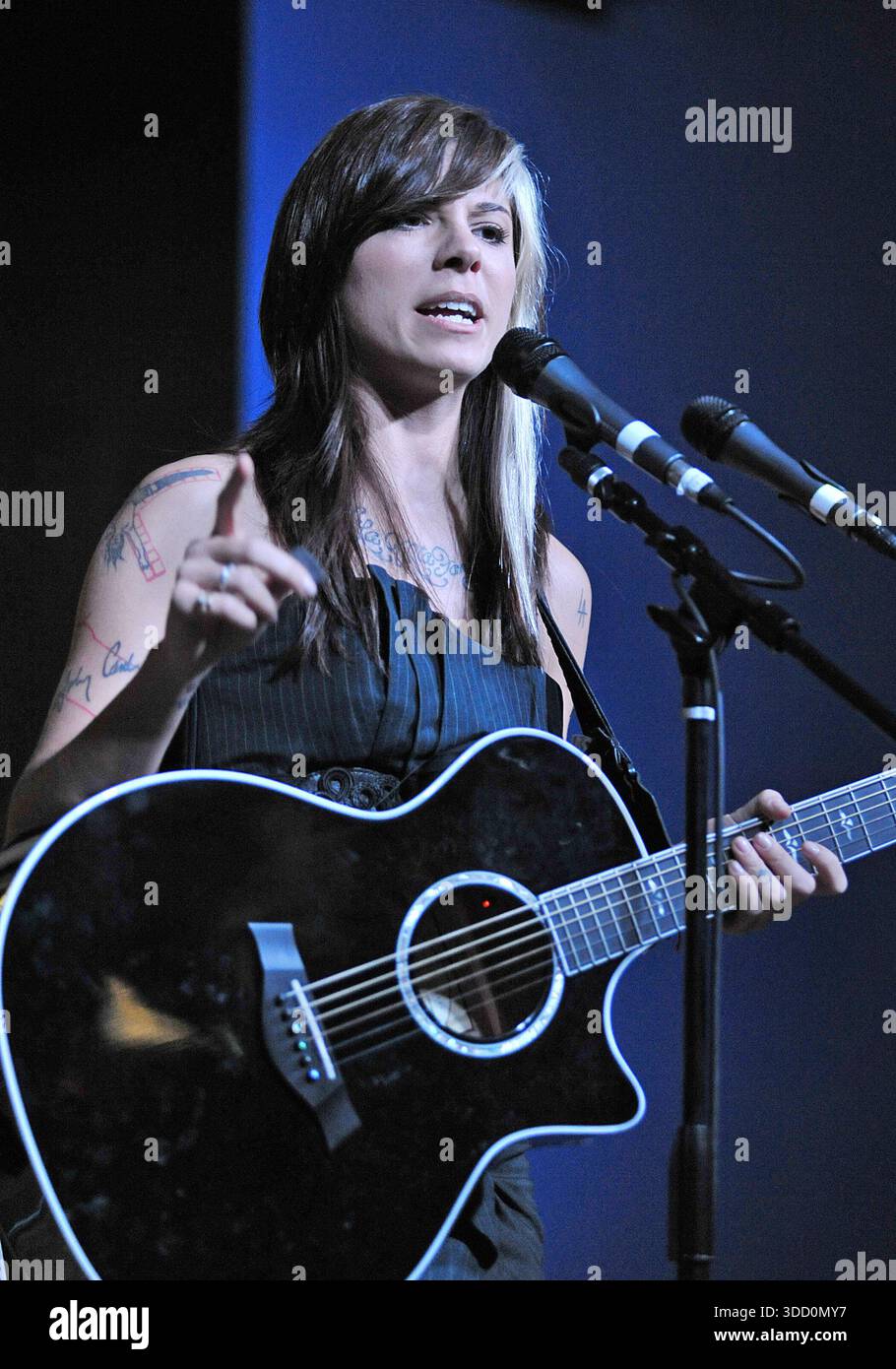 19 October 2010 - Pittsburgh, PA - Pop singer CHRISTINA PERRI performs ...